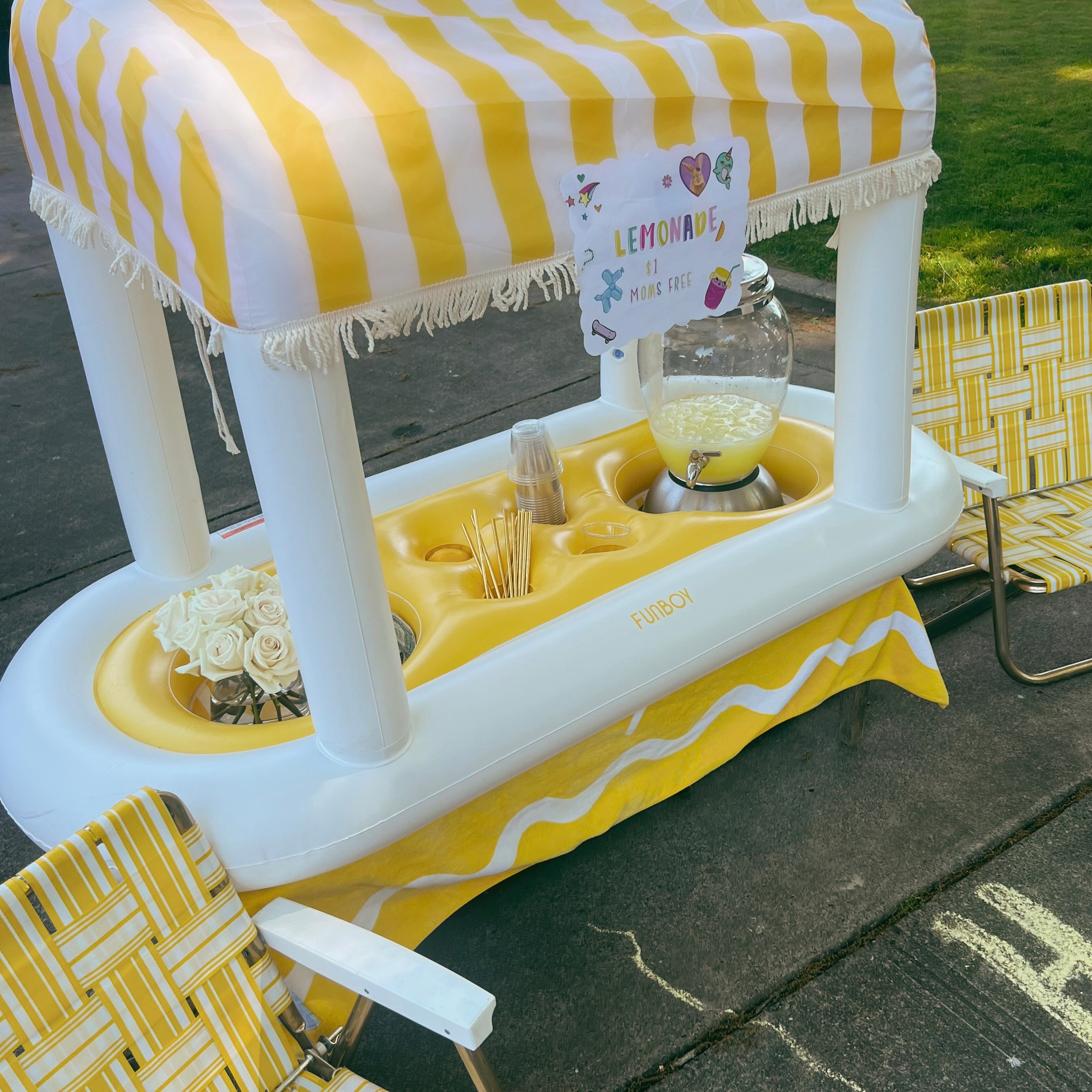 10 Awesome Ideas for Lemonade Stands - FUNBOY